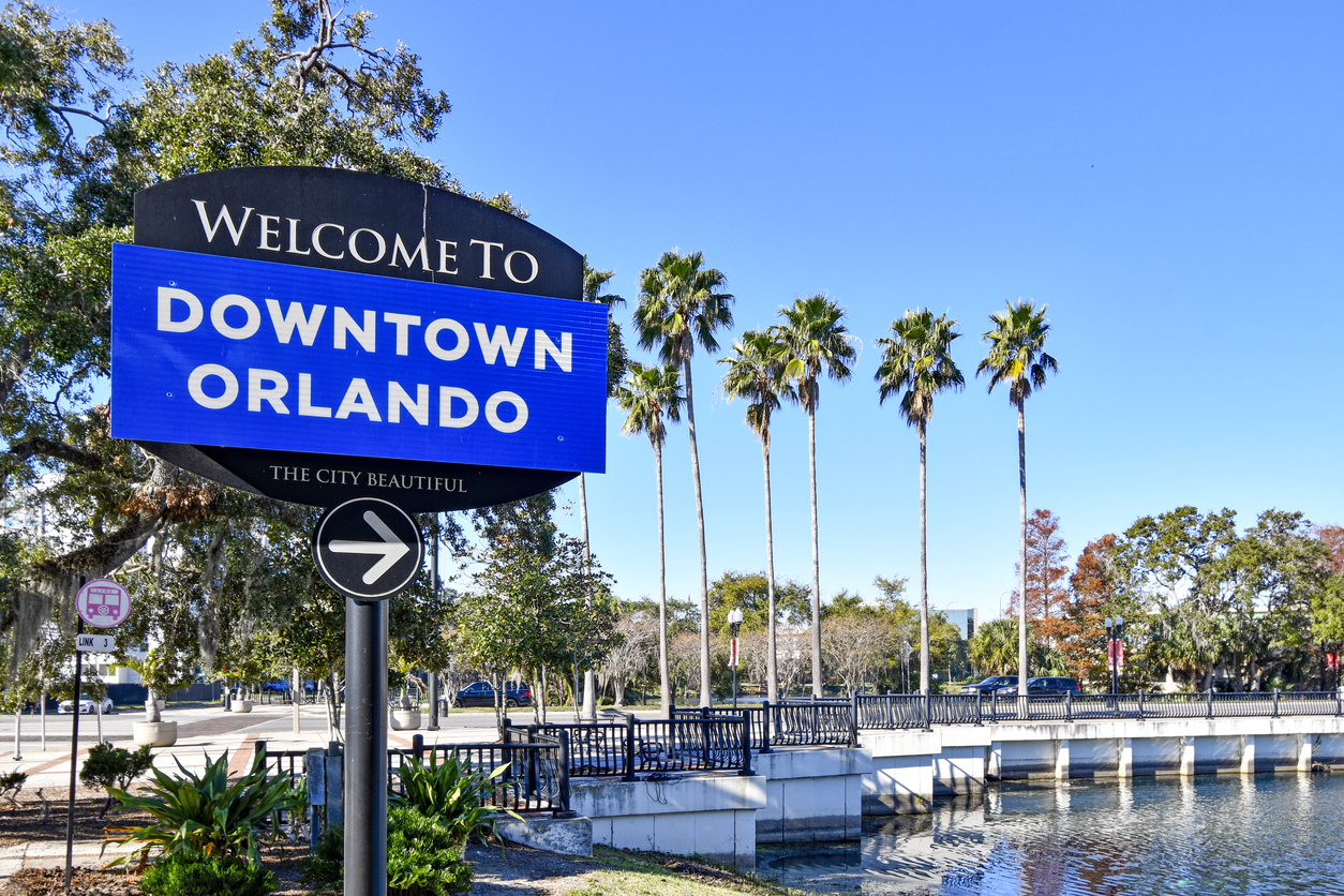 Exploring Orlando: Theme Parks and Luxury Airport Limo Services
